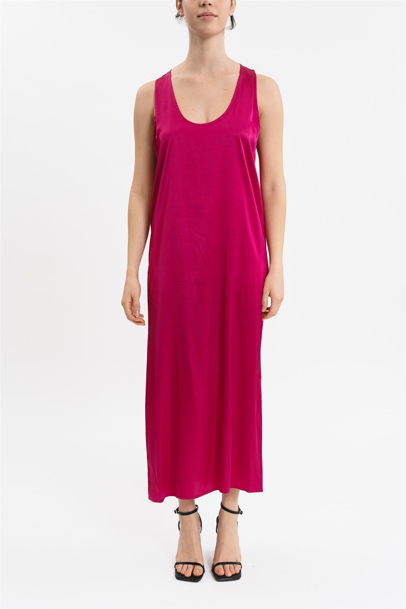SLIP DRESS CON SCOLLO A U